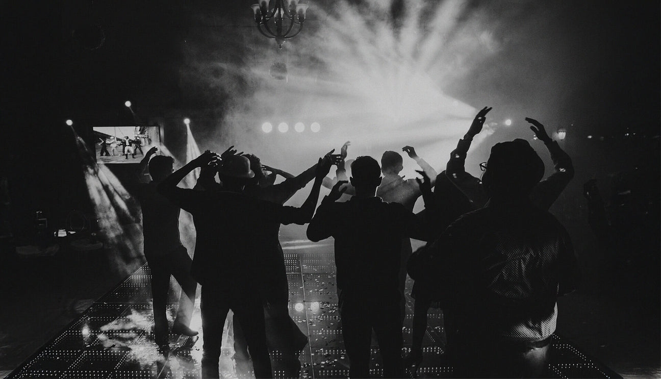 What is a Rave: All You Need to Know | BADINKA