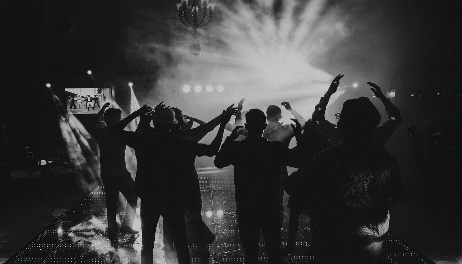 What is a Rave: All You Need to Know | BADINKA